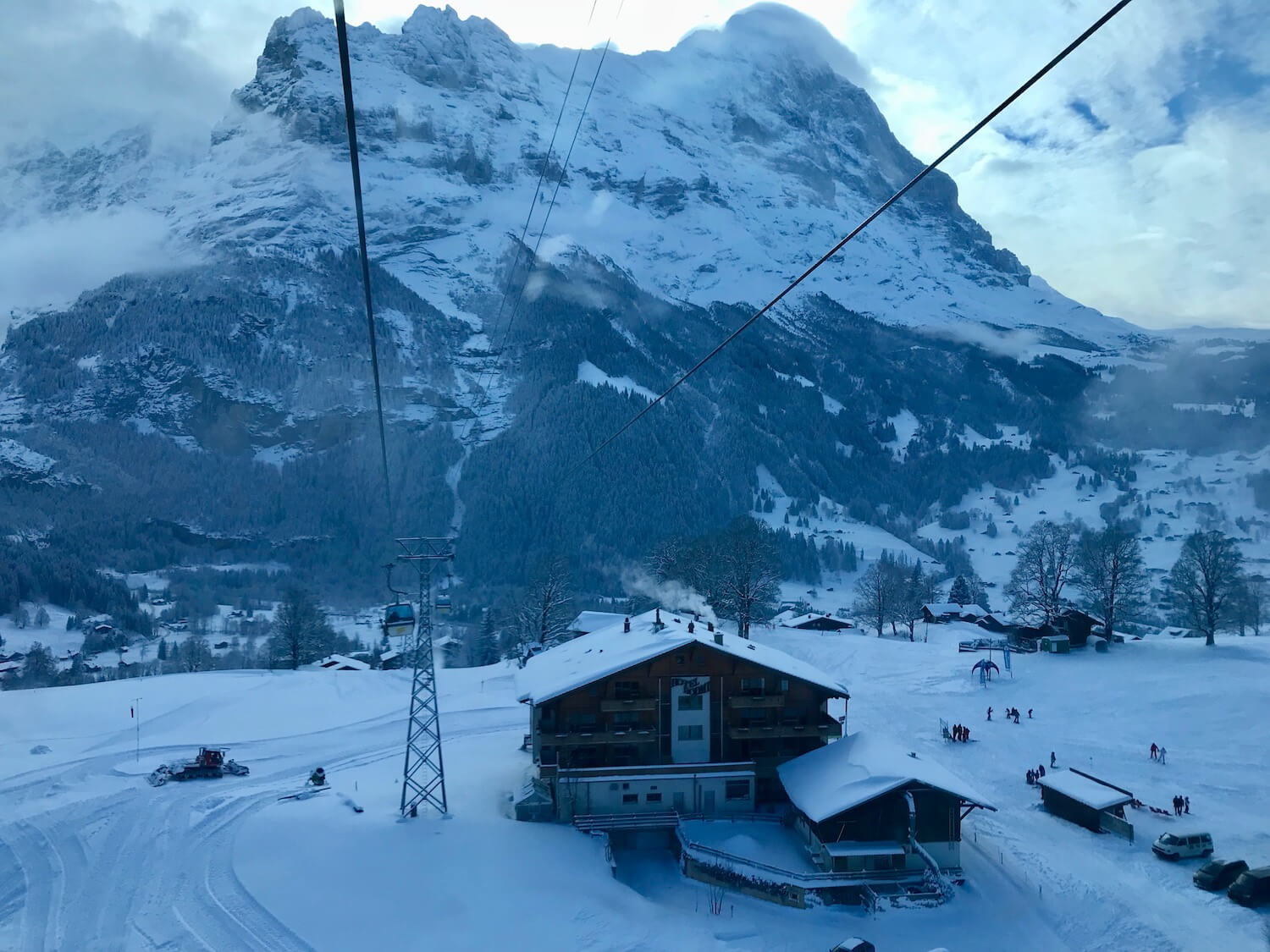 Winter hiking in Grindelwald, Switzerland: a photo gallery - Kessi World